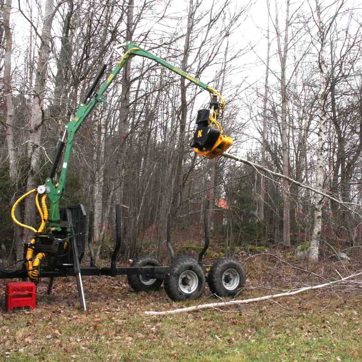 Wood Chopper Grapple extends the range of applications on your timber ...